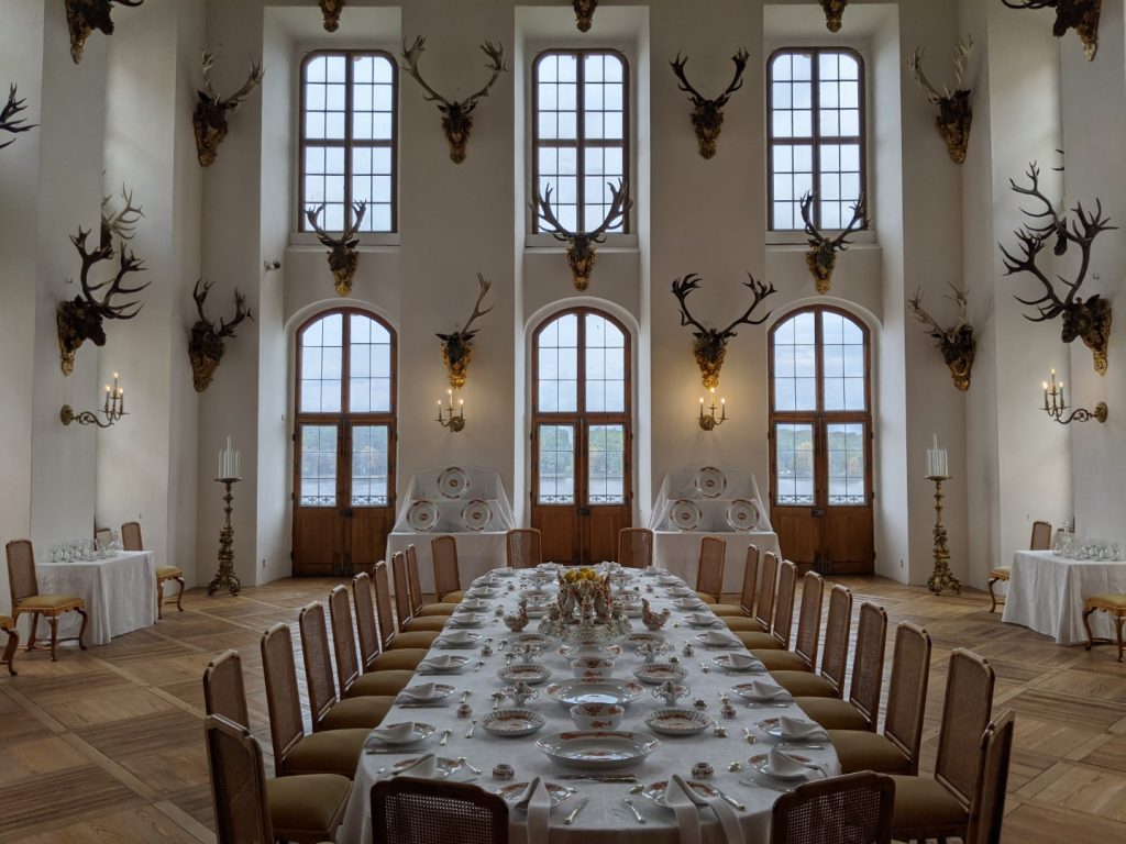 How Much To Tip In Germany And Other German Restaurant Etiquette