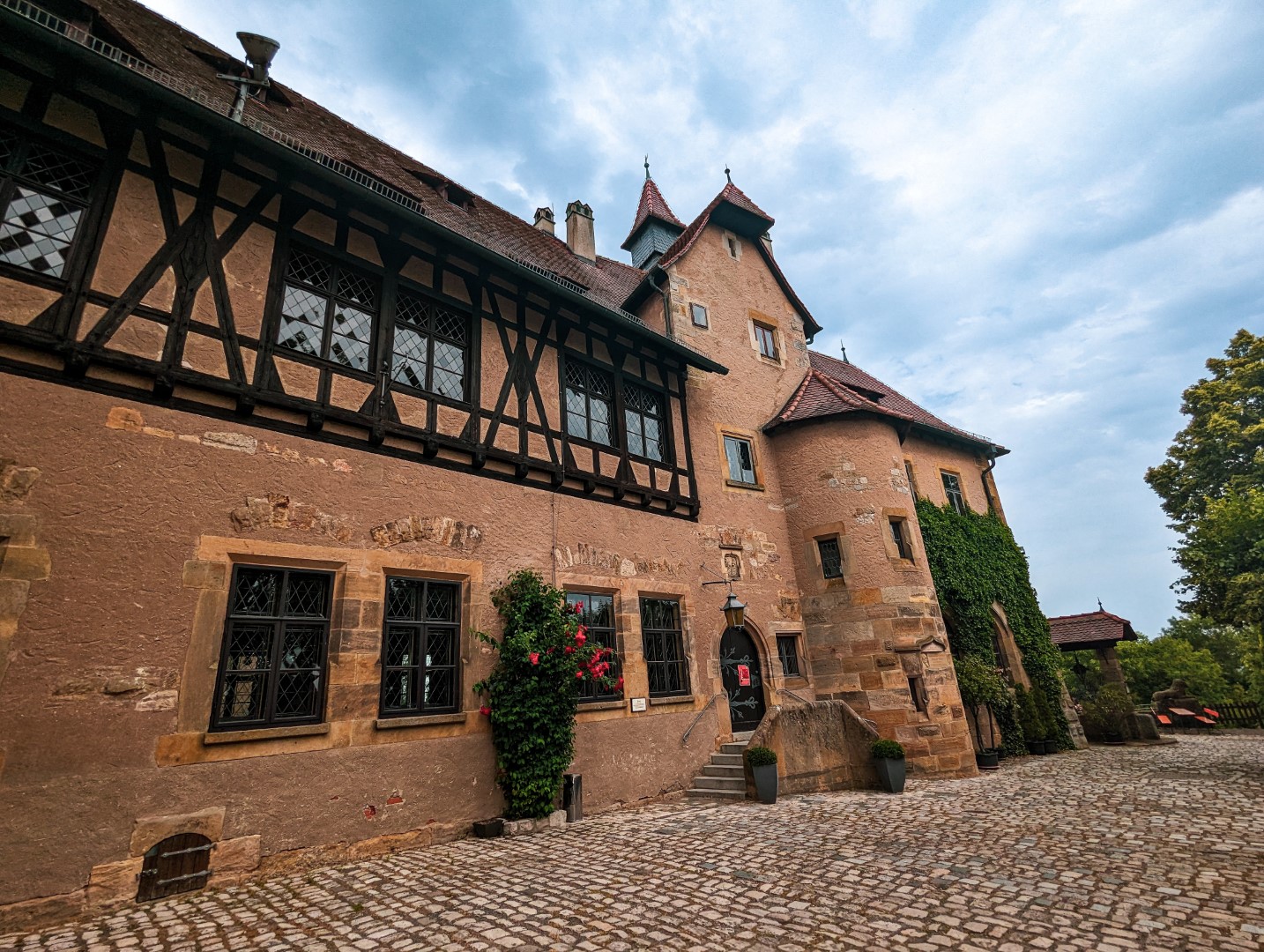 Visiting The STUNNING Altenburg (Bamberg) Castle Germany - WanderInGermany